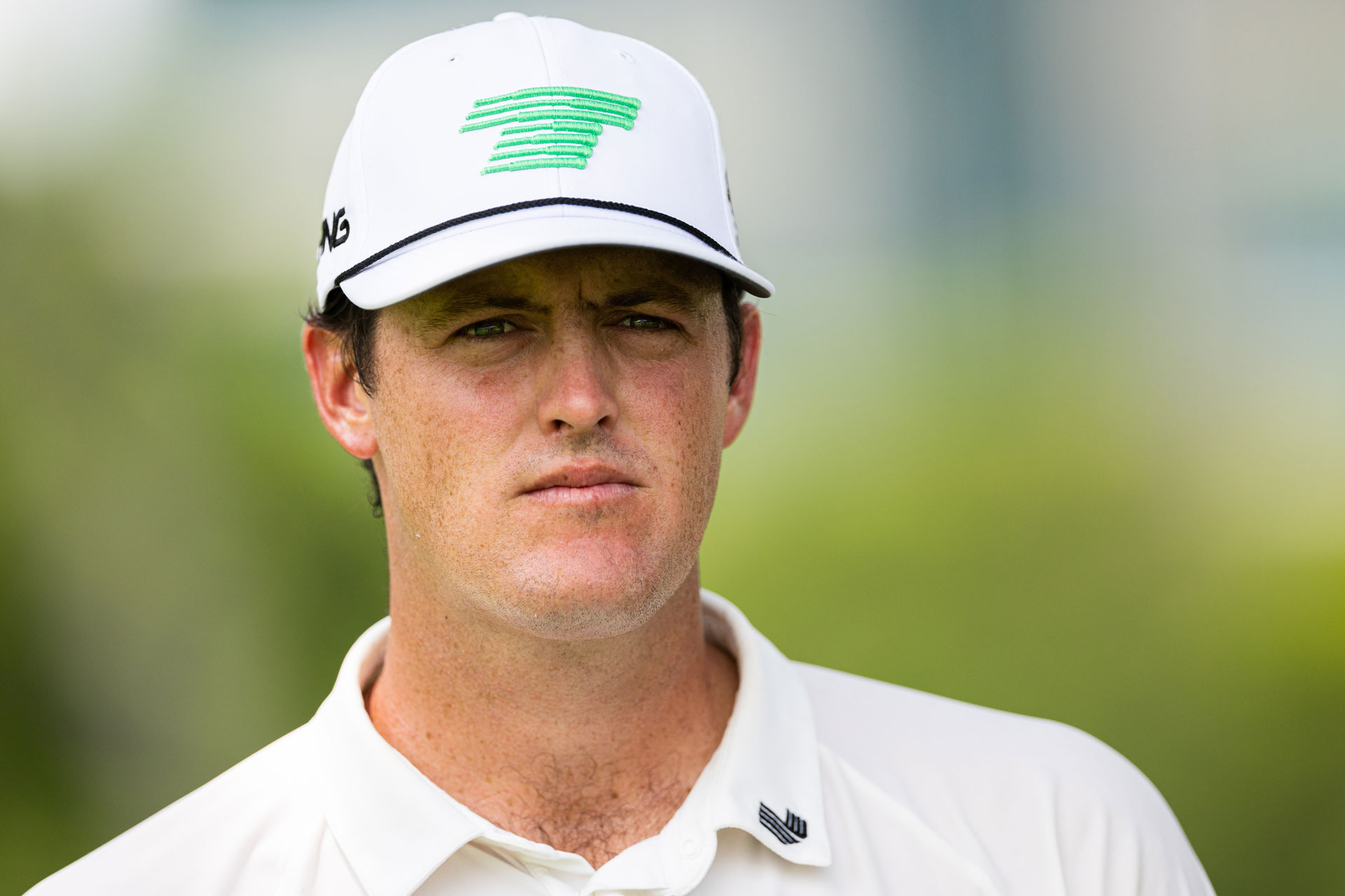 Federación Chilena de Golf - Noticias - 28 04 2023 Mito Pereira comienza en el Top 10 en Singapur